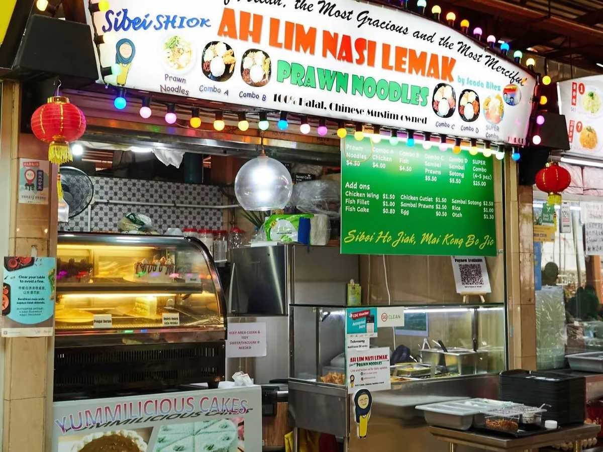 What to Eat at Maxwell Food Centre: 10 Best Stalls and Halal Food Guide ...